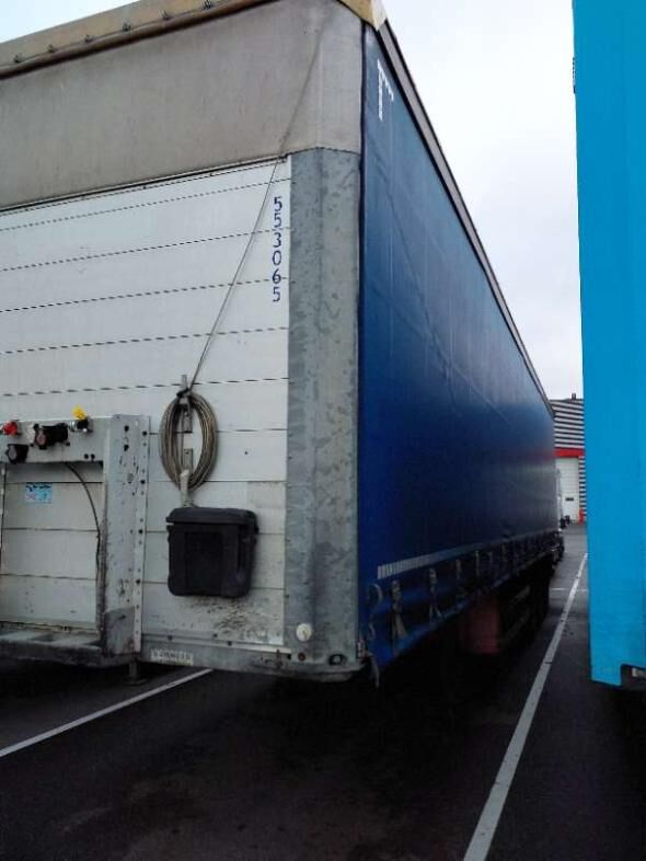 Schmitz Curtainsider Trailer poluprikolica sa kliznom ceradom
(553065)