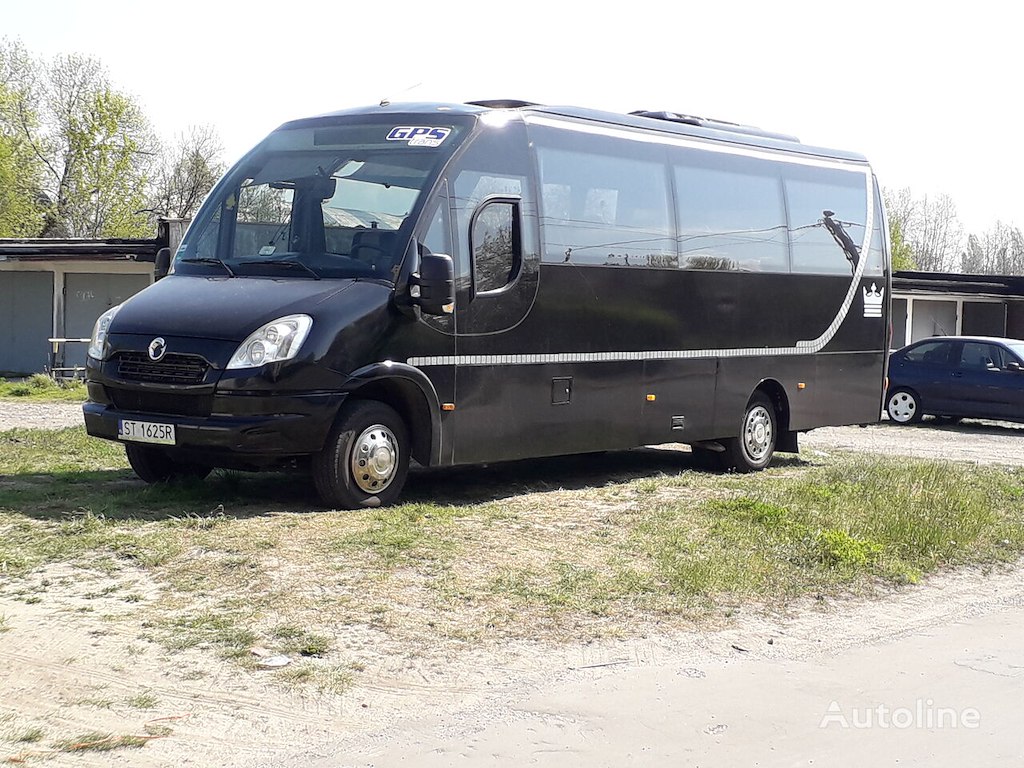 IVECO SUNRISE 31 OSÓB putnički minibus