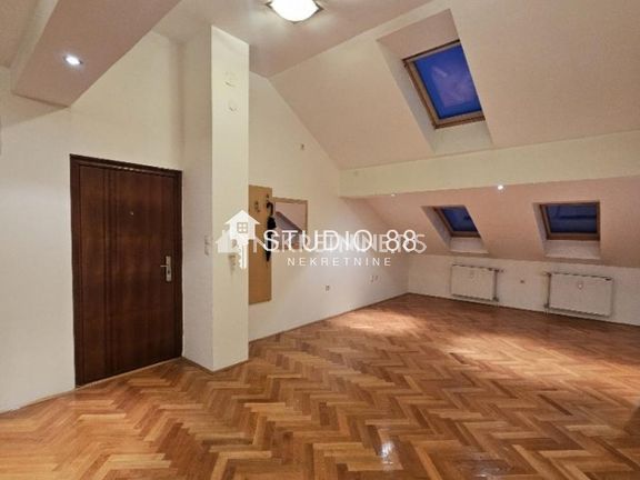 Zrenjanin, Lesnina, 3.0 stan, 105m2, 59000 EUR