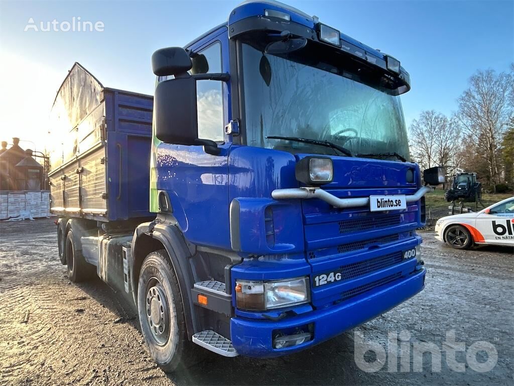 Prodaje se Scania P124GB6X2NZ400 kamion s ravnom platformom na aukciji