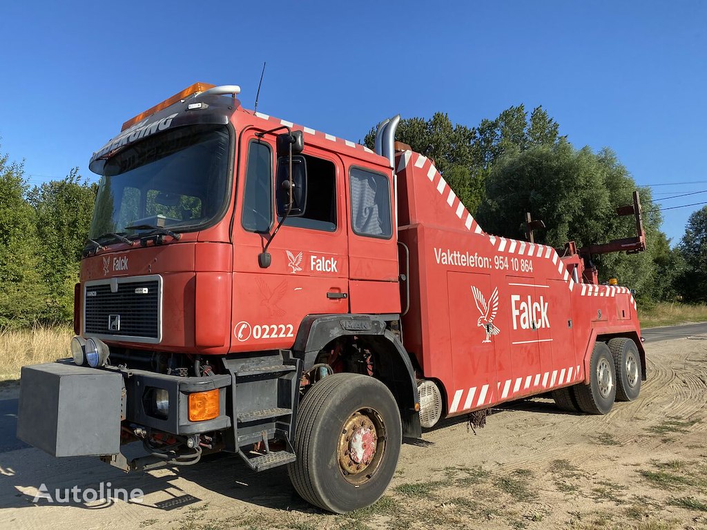 MAN 33.502 6x6 V10 WSK Holownik do ciezarowek šlep auto