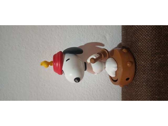 Snoopy na postolju sa slikama