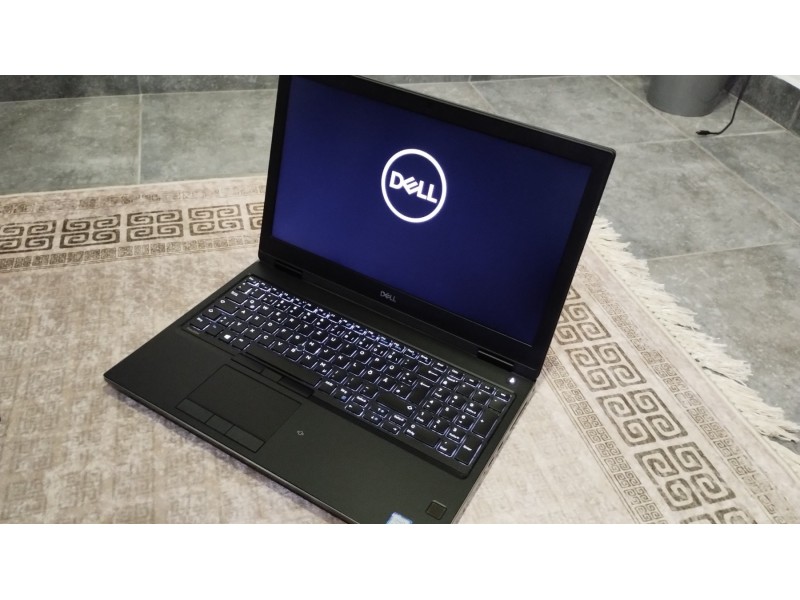 Dell Precission 7530/15.6" i7-8gen/32GB DDR4/512GB SSD