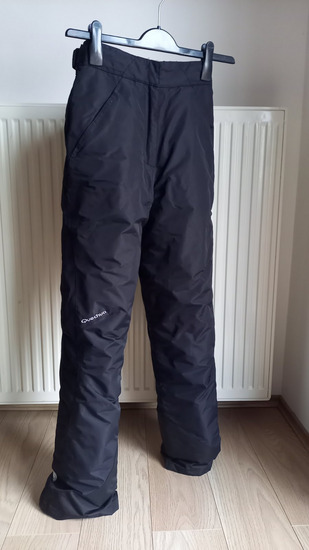 Zenske ski pantalone QUECHUA vel.38 - kao Nove