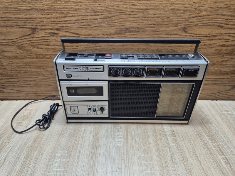 Grundig C6200 Radio