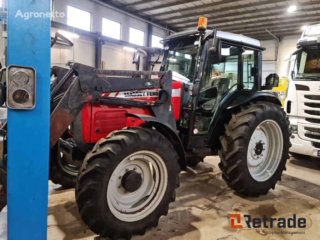 Prodaje se Massey Ferguson 4455 traktor točkaš na aukciji