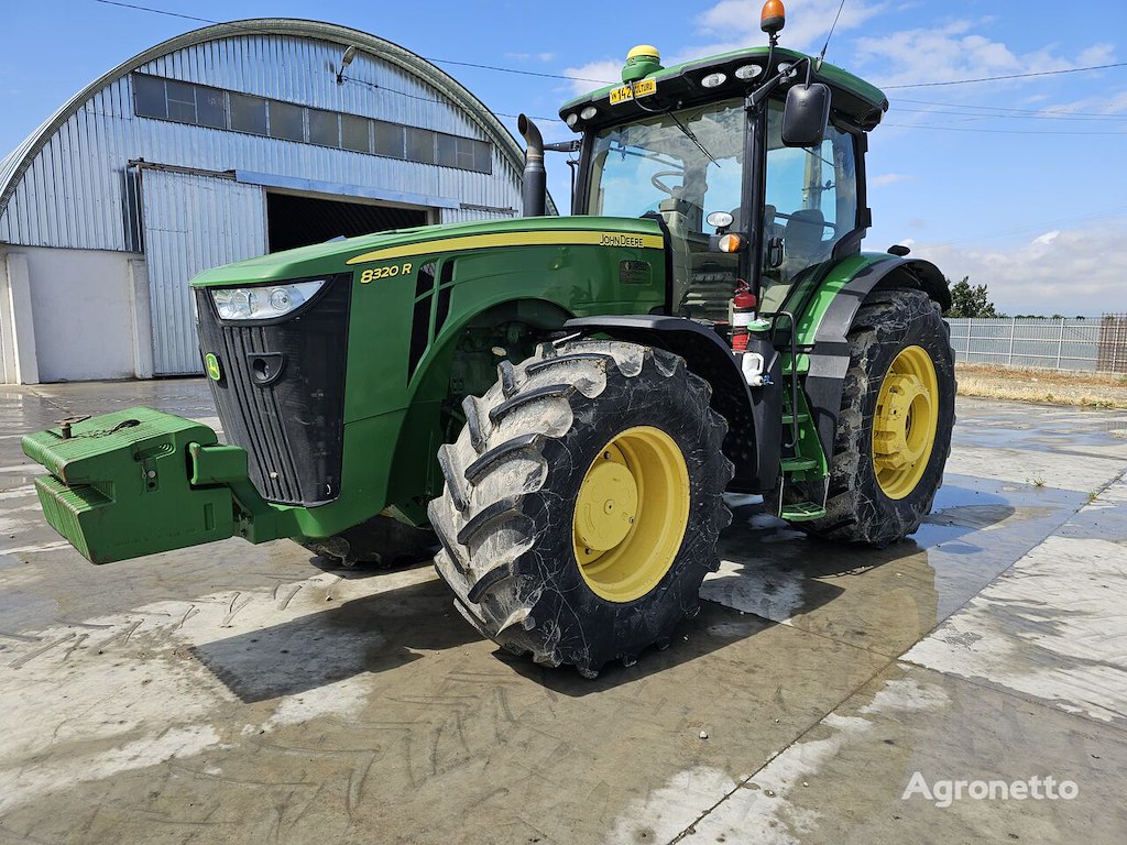 John Deere 8320R traktor točkaš