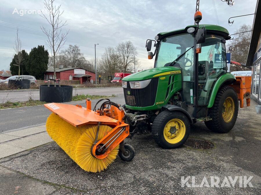 Prodaje se John Deere 3045R traktor točkaš na aukciji