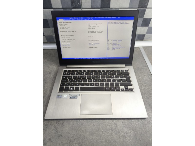 i7-3517 / 13,3 FHD / Asus ZenBook UX31A