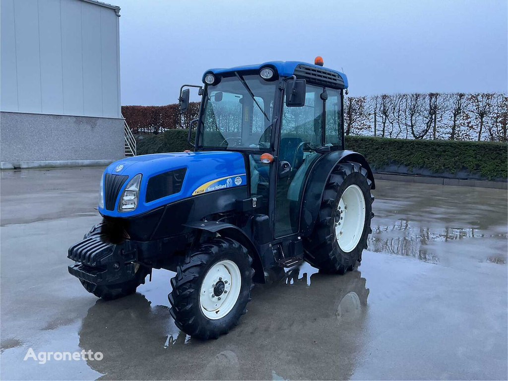 Prodaje se New Holland T4030F mini traktor na aukciji