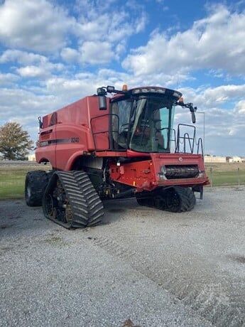 Case IH 8240 kombajn za žito