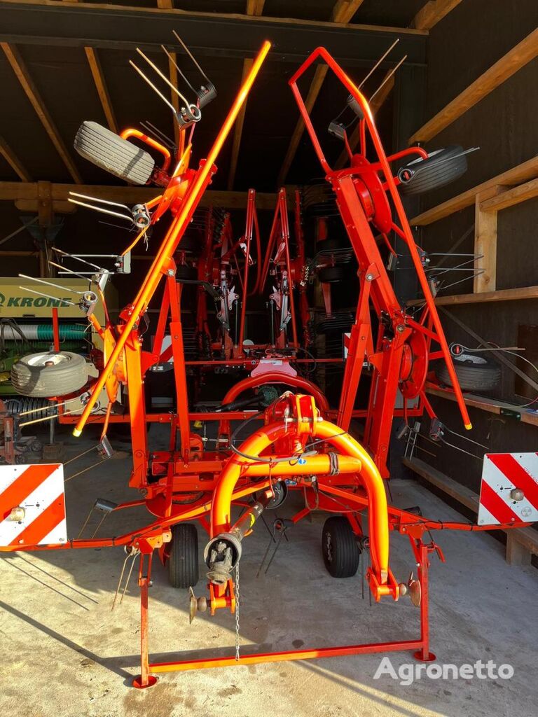 Kuhn GF 6502 6-Kreisel prevrtač sena