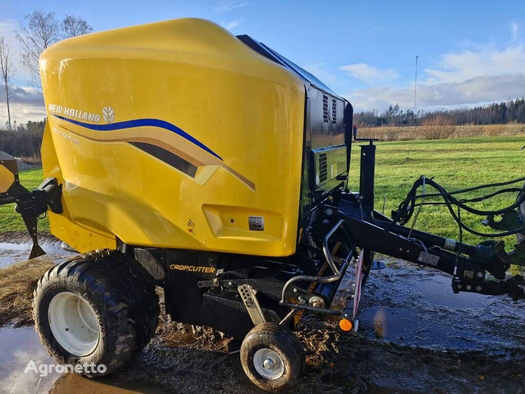 New Holland RollBar 125 balirka za okrugle bale