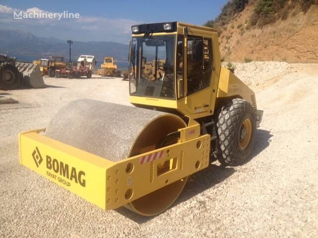 BOMAG BW211 kompaktor s jednim valjkom