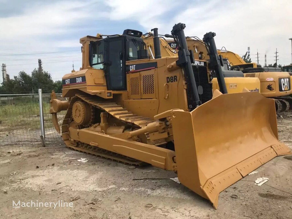 Caterpillar D8R buldožer