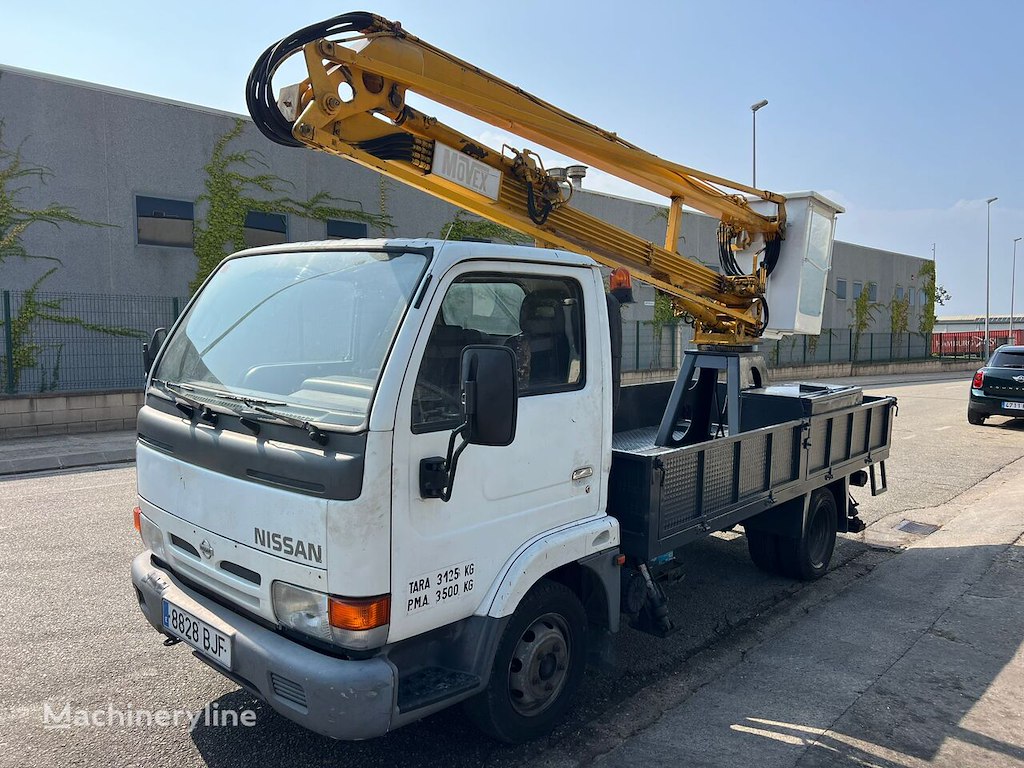 Nissan Cabstar auto dizalica s korpom