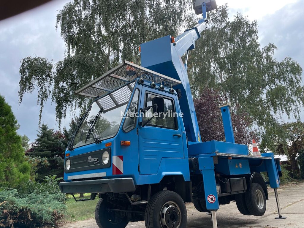 Multicar M26 auto dizalica s korpom