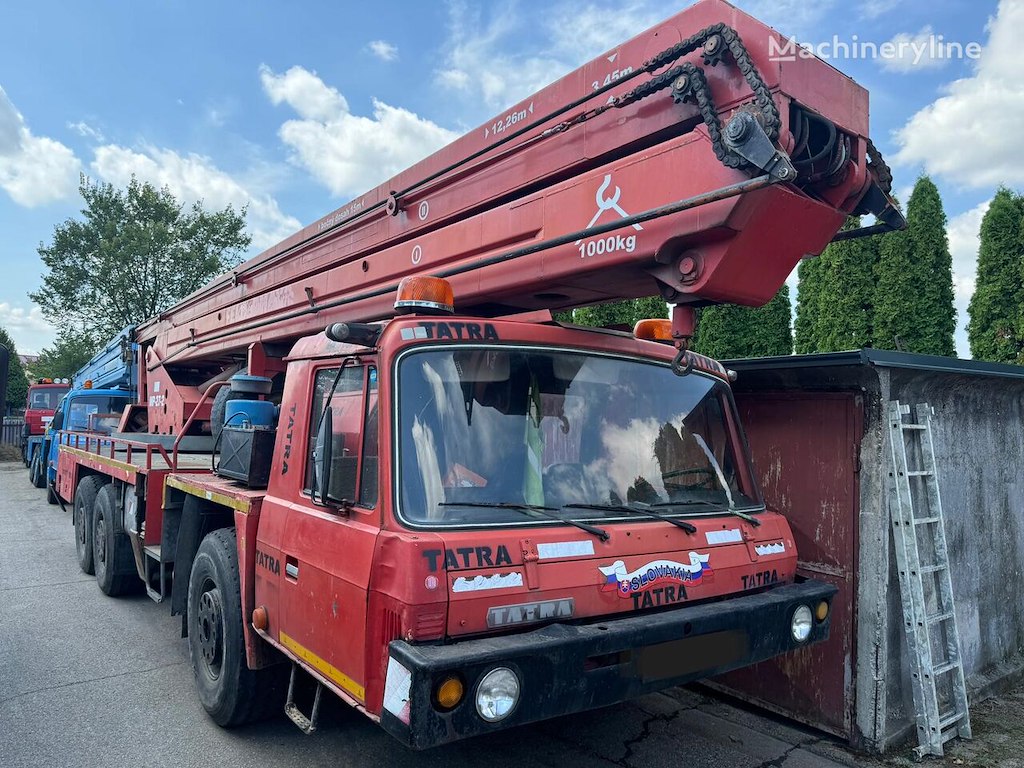 Tatra T815 auto dizalica s korpom