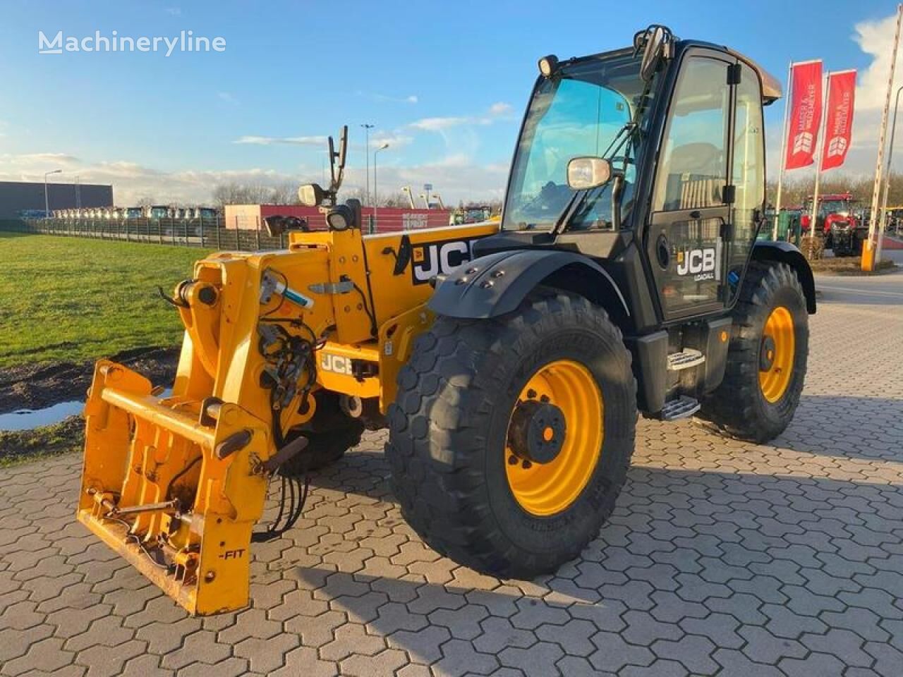 JCB 560-80 AGRI SUPER MIT DRUCKLUFT teleskopski prednji utovarivač