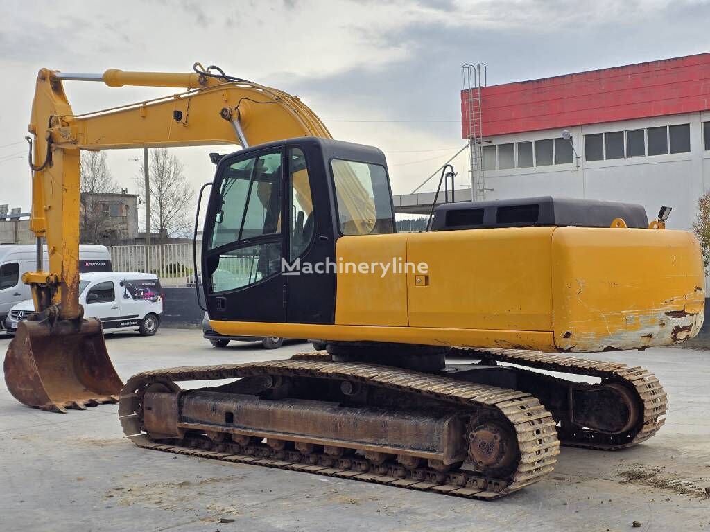 JCB JS 240 bager guseničar