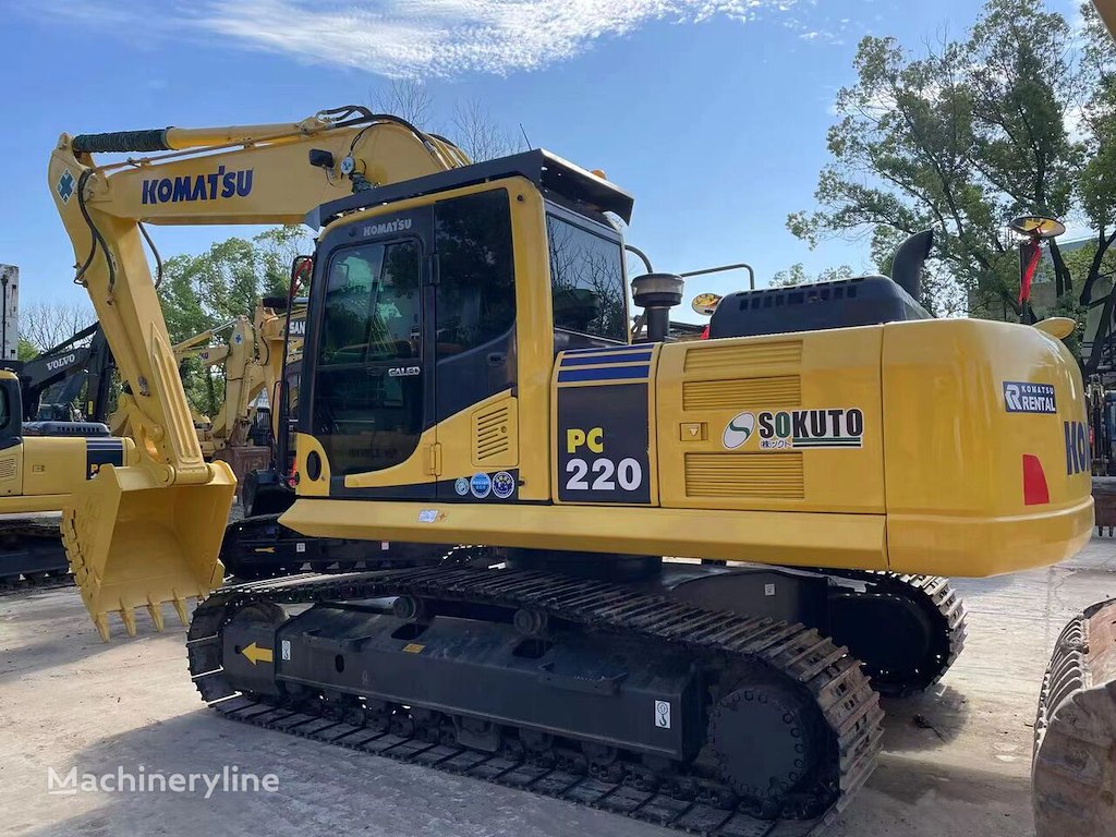 Komatsu PC220-8 bager guseničar