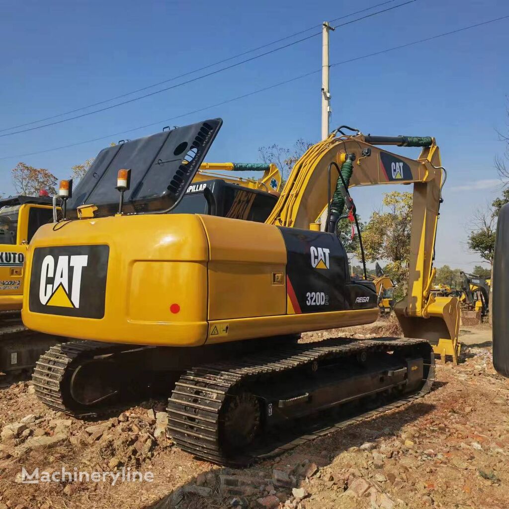 Caterpillar 320D2 bager guseničar