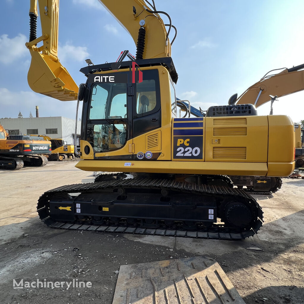 Komatsu PC220 bager guseničar