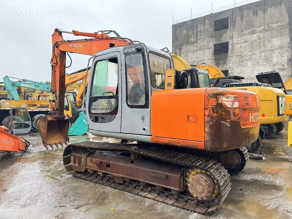 Hitachi EX120-5 bager guseničar