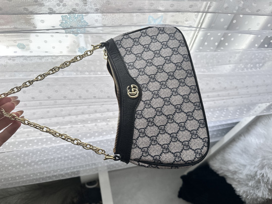 gucci sholder torba na rame