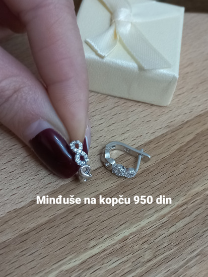 Mindjuse na kopcu 925