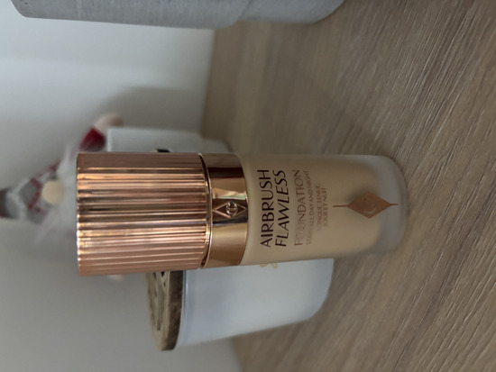 Charlotte Tilbury Airbrush flawless tecni puder