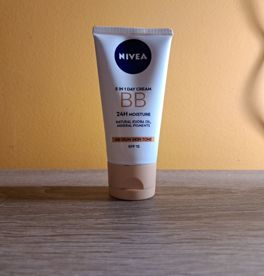 Nivea BB hidrantna krema 5 u 1