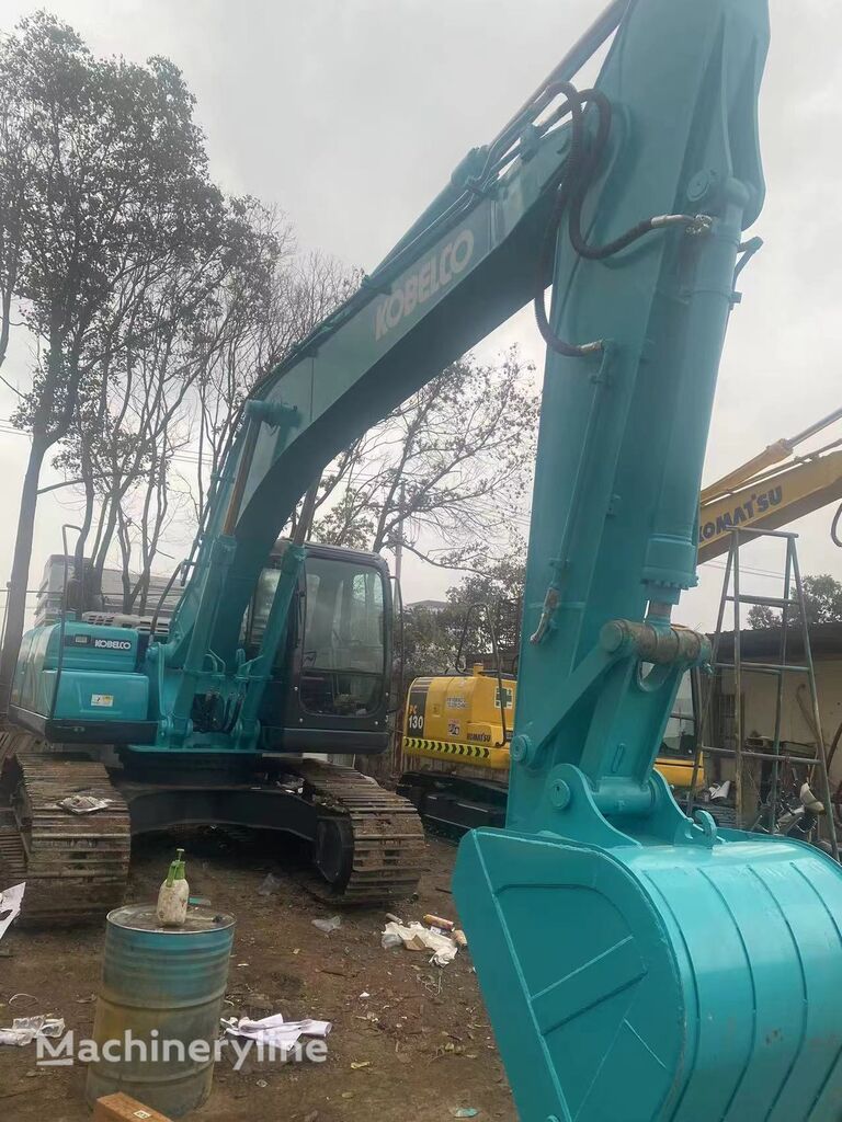 Kobelco SK200-8 bager guseničar