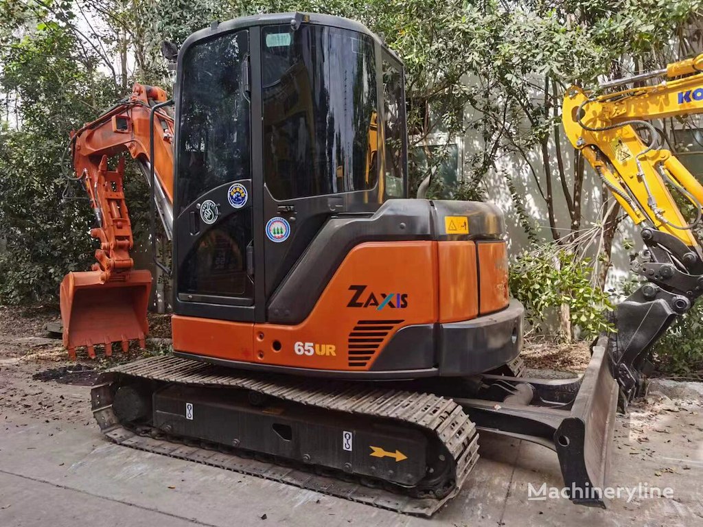 Hitachi ZX65UR mini bager