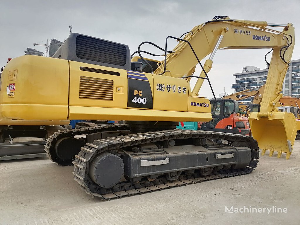 Komatsu PC 400-8 bager guseničar