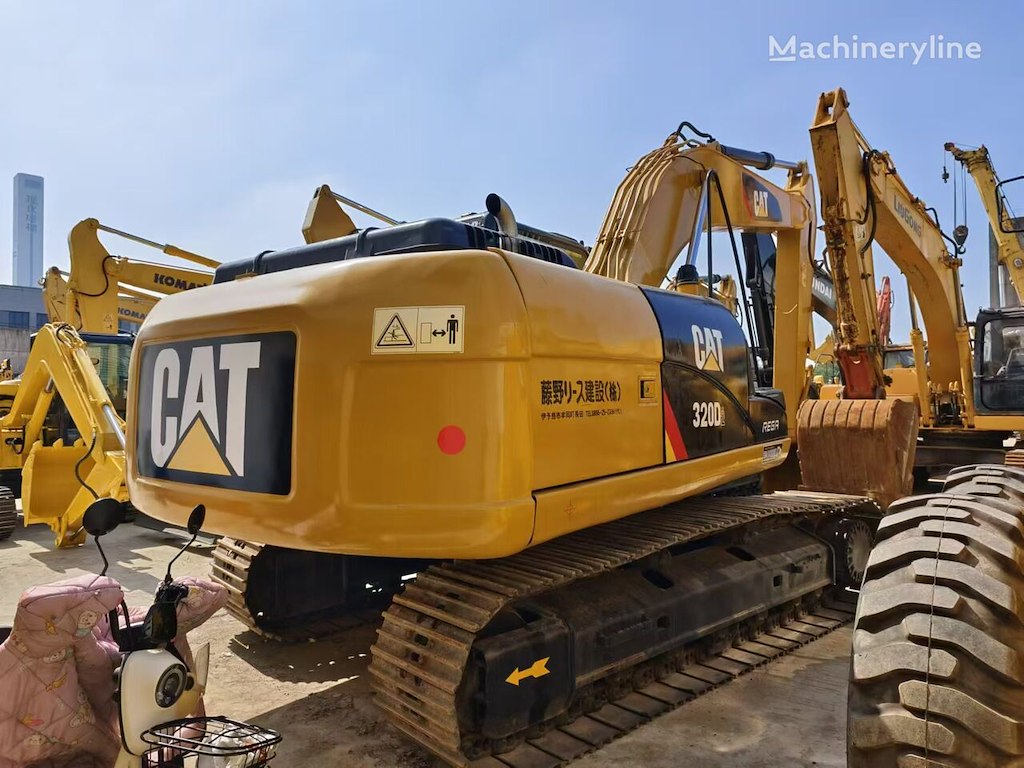 Caterpillar 320D2 bager guseničar