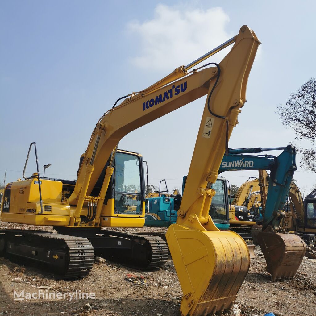 Komatsu PC130 bager guseničar