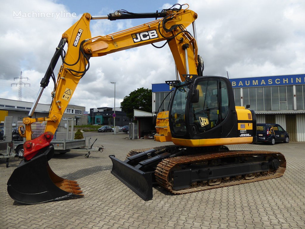 JCB JZ235LC bager guseničar