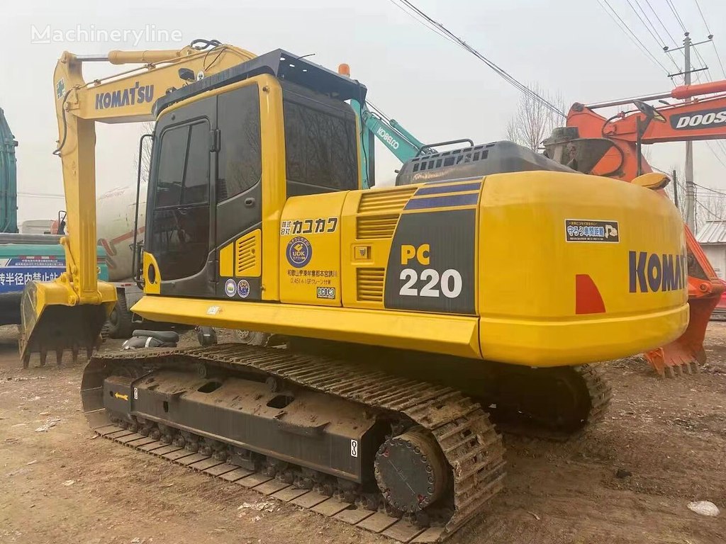 Komatsu PC220-7 bager guseničar