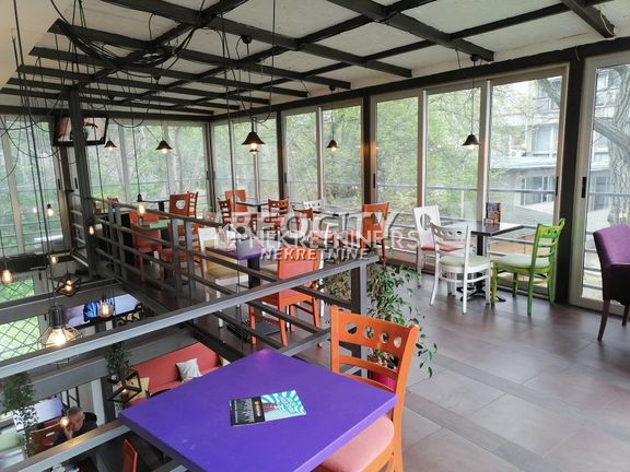 Voždovac, Vojvode Stepe, Vojvode Stepe, 2.0, 205m2, 390000EUR