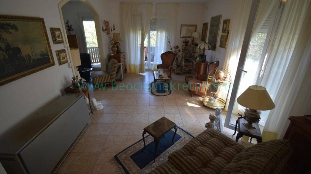 Barajevo, Vranić, Bratstva i jedinstva, 6.0, 280m2, 220000EUR