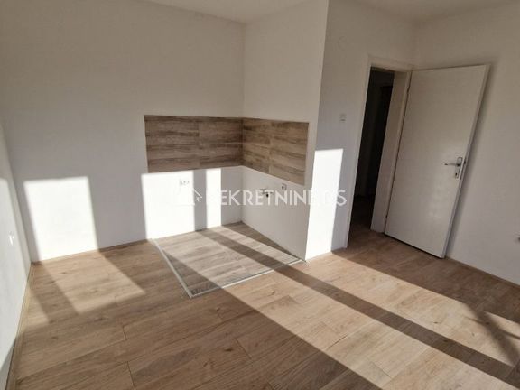 Stan 40m², Dula Karaklajića, Lazarevac