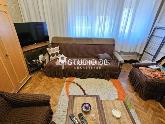 Zrenjanin, Širi centar, 2.0 stan, 73m2, 57000 EUR