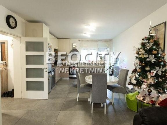 Novi Sad, Veternik, Gorana Maletića, 4.0, 99m2, 150000EUR