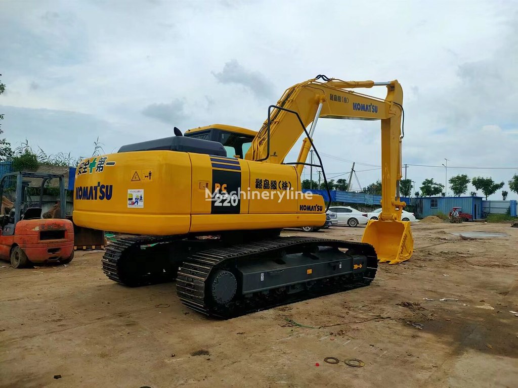 Komatsu PC220-7 bager guseničar