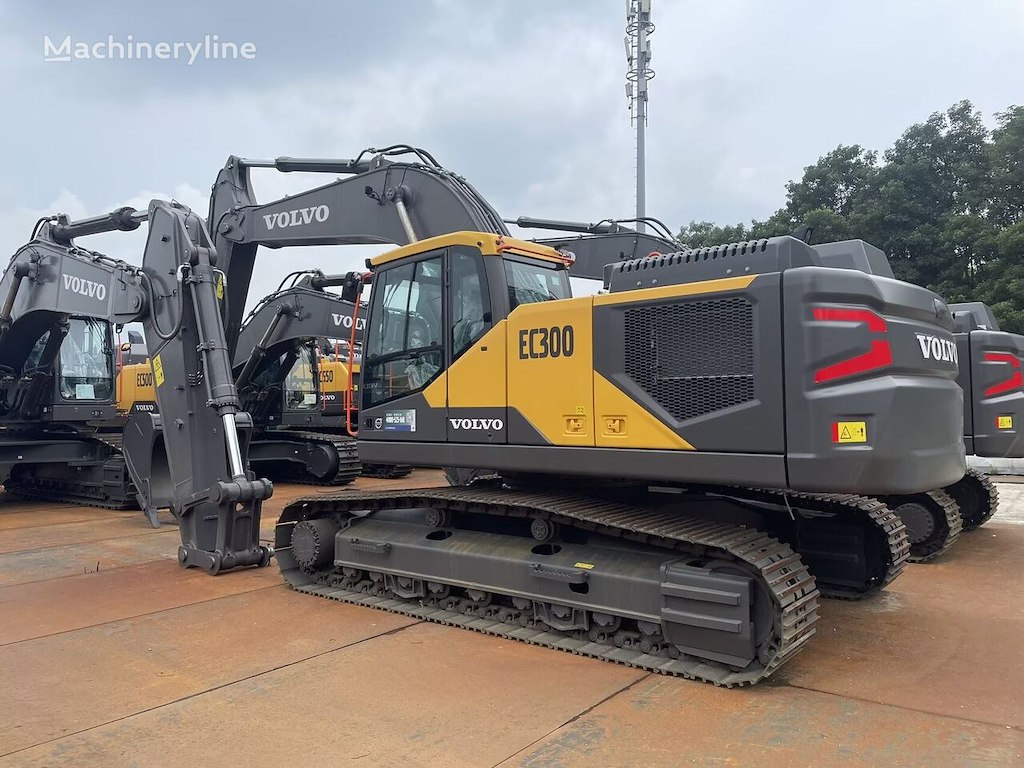 Novi Volvo NEW EC300DL bager guseničar