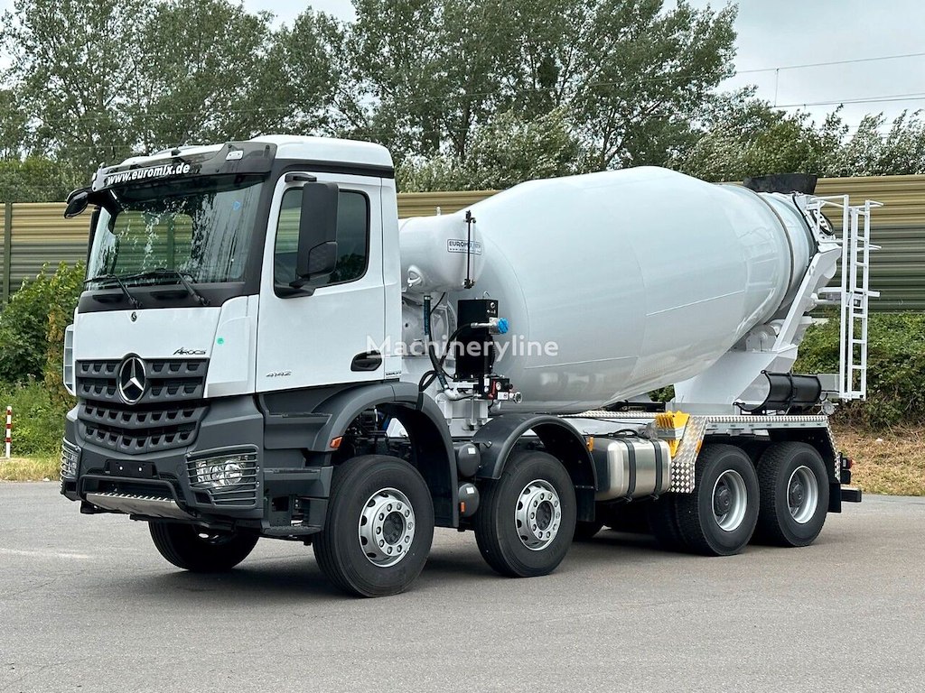 Novi Euromix MTP na šasiji Mercedes-Benz AROCS 5 4142 B kamion s mešalicom za beton