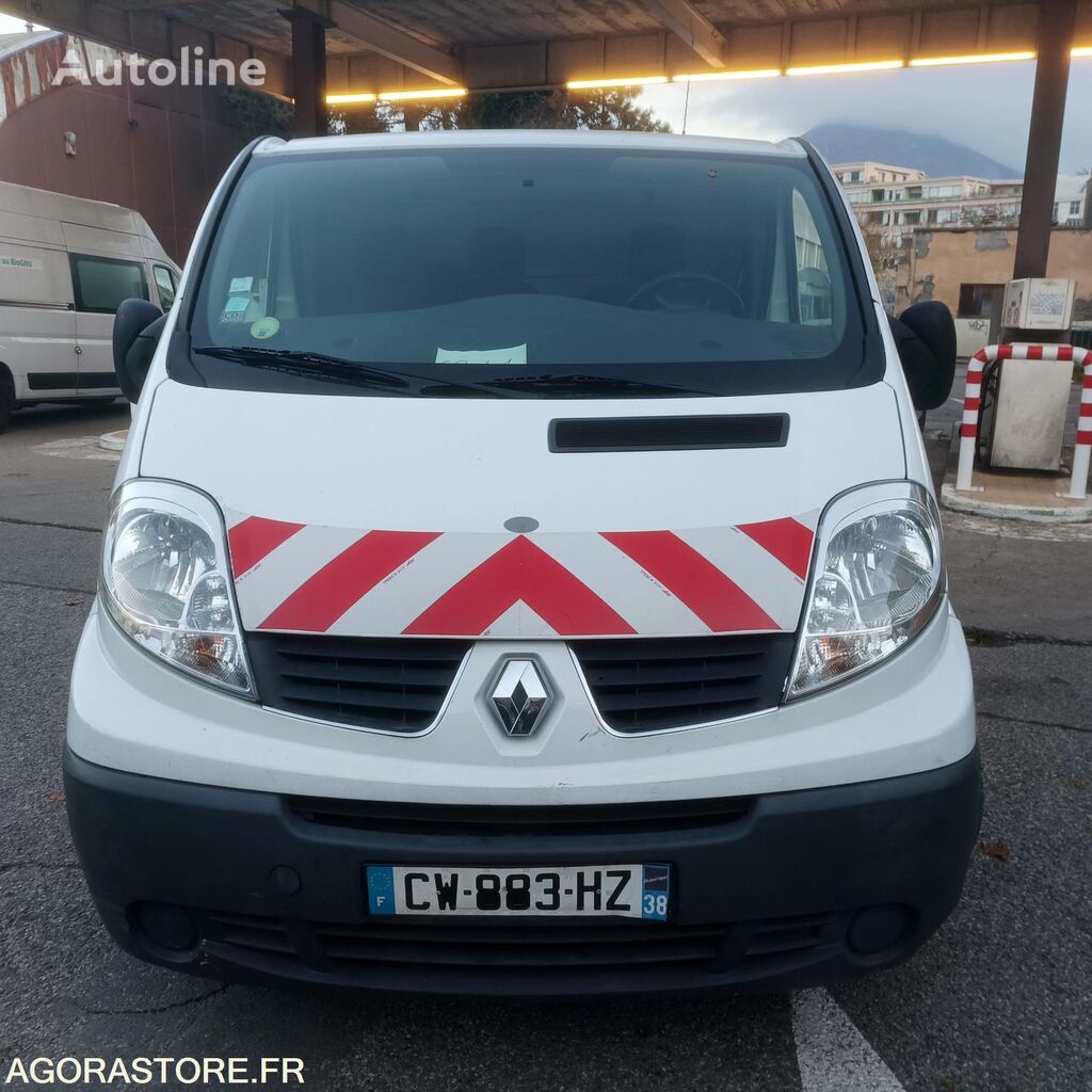 Prodaje se Renault TRAFIC minibus furgon na aukciji