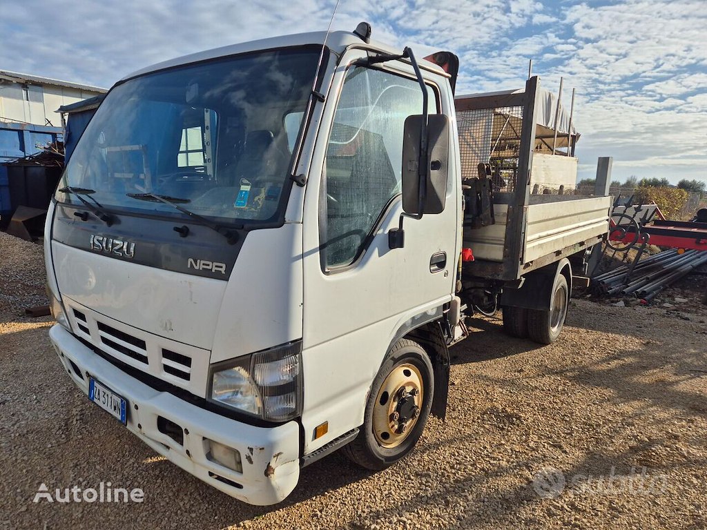 Autocarro isuzu 35 del 2009 ribaltabile e gru kiper