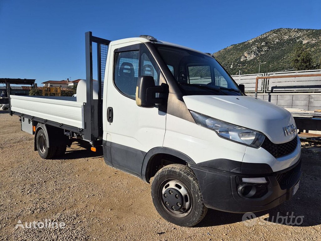 IVECO daily 35-130 kamion s ravnom platformom